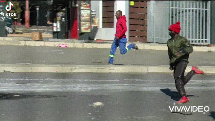 MKHULU HLELA 🪔 on Twitter: "😂 😂…