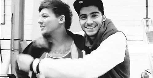 Zouis Gif 2022