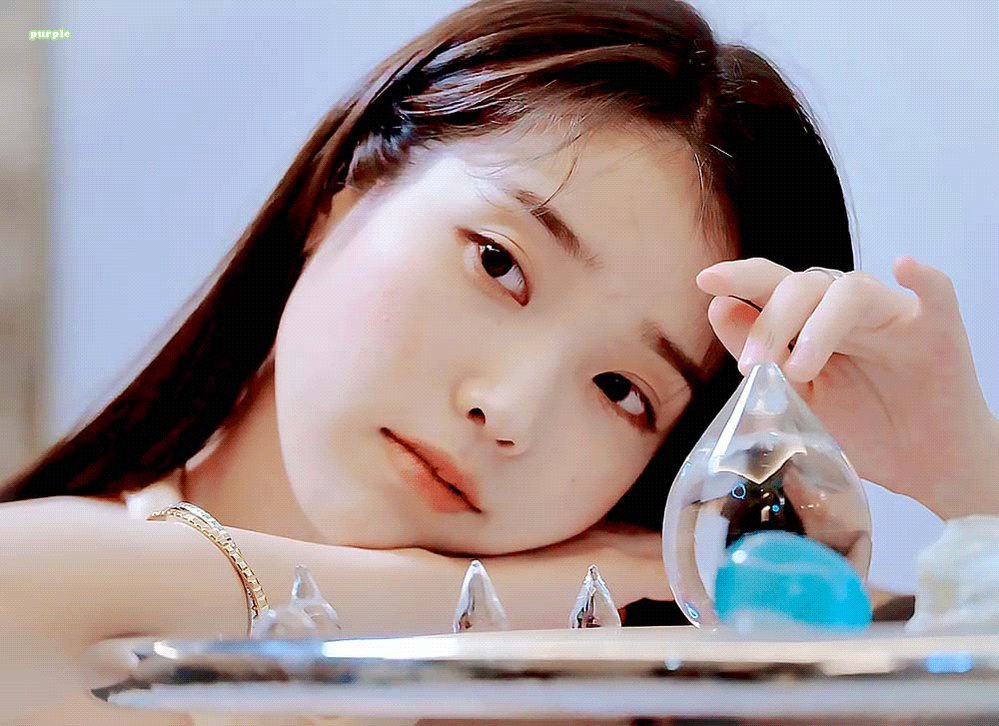 IU X VOGUE 시크릿 파티 콘셉트 필름 #아이유 #IU 이슬 요정님💚 https://t.co/lcUxl3HKXo #아이유 #iu ᴘᴜʀᴘʟᴇ @violetpurple516