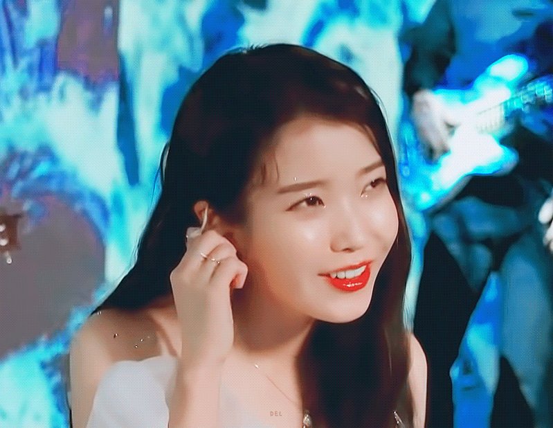 👉👂😆 #아이유 #IU https://t.co/KbA04BKNNZ #아이유 #iu DEL @iudel0819