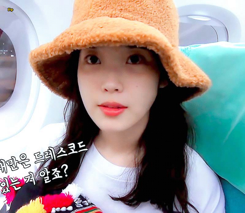 [IU TV] '이 지금' 콘서트 방콕편 #아이유 #IU 아니 태방이 어머님 ,,너무 설레게 웃는 거 아니신지,,, https://t.co/1MG6JRSwZj #아이유 ...