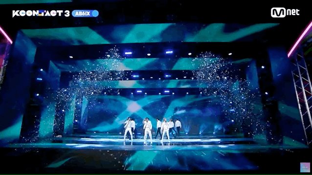 KCON:TACT 3 - Day 1 (AB6IX, LOONA, OH MY GIRL, THE BOYZ) / Twitter