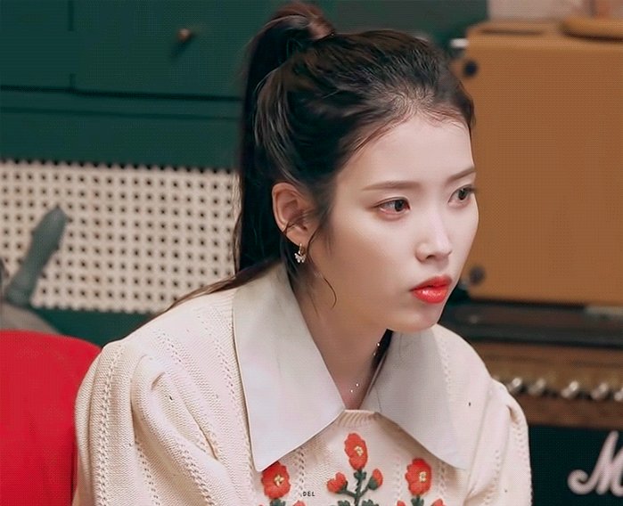 오옹🐥 #아이유 #IU https://t.co/GzcZqCx1E8 #아이유 #iu DEL @iudel0819