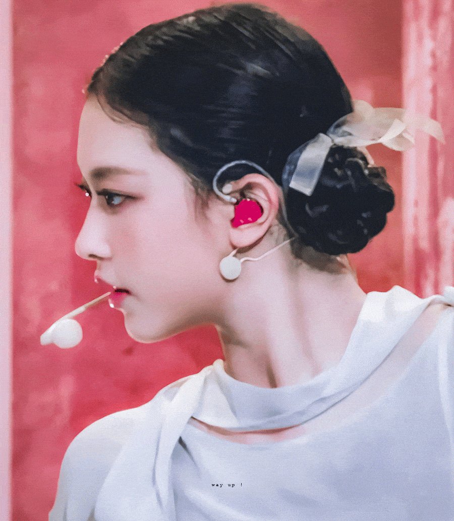 pannchoa on Twitter: "NewJeans' stylist continues to receive praises with recent music show ...