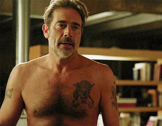 Jeffrey Dean Morgan No Shirt