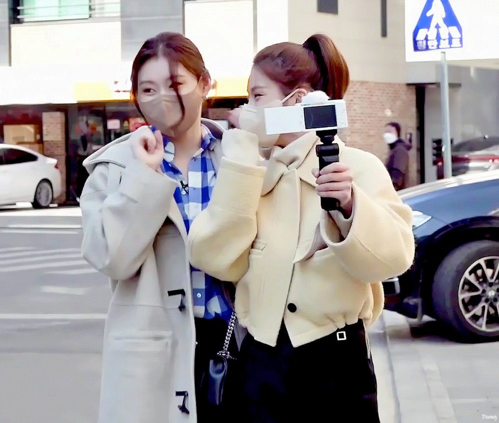 Doong on Twitter: "https://t.co/vCnXWXPJsQ #ITZY #예지 #채령 https://t.co/czayBZHG9y" / Twitter