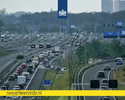 Rijkswaterstaat Verkeersinformatie on Twitter: "Er staat nu zo'n 100 kilometer file op de ...