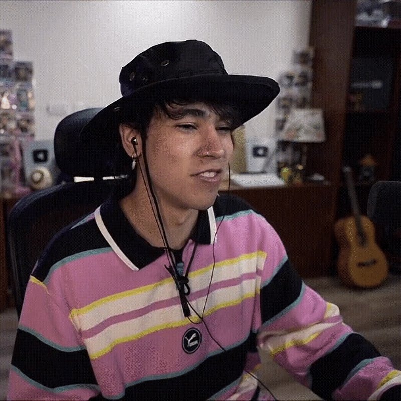 cc spreen on Twitter: "⋆｡° arma tú outfit — basado en spreen y más cositas https://t.co ...