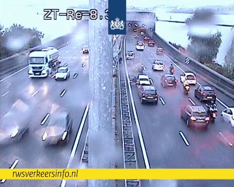 Rijkswaterstaat Verkeersinformatie on Twitter: " | Een ongeluk tussen meerdere voertuigen voor ...