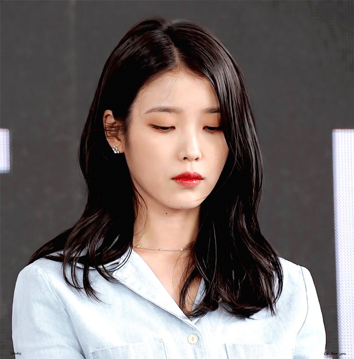 부국제에서 영화 찍는 중 #아이유 #IU https://t.co/fPbWcyHMaR https://t.co/oPI975bz0U #아이유 #iu Lovey s2【러비】 💘 ...