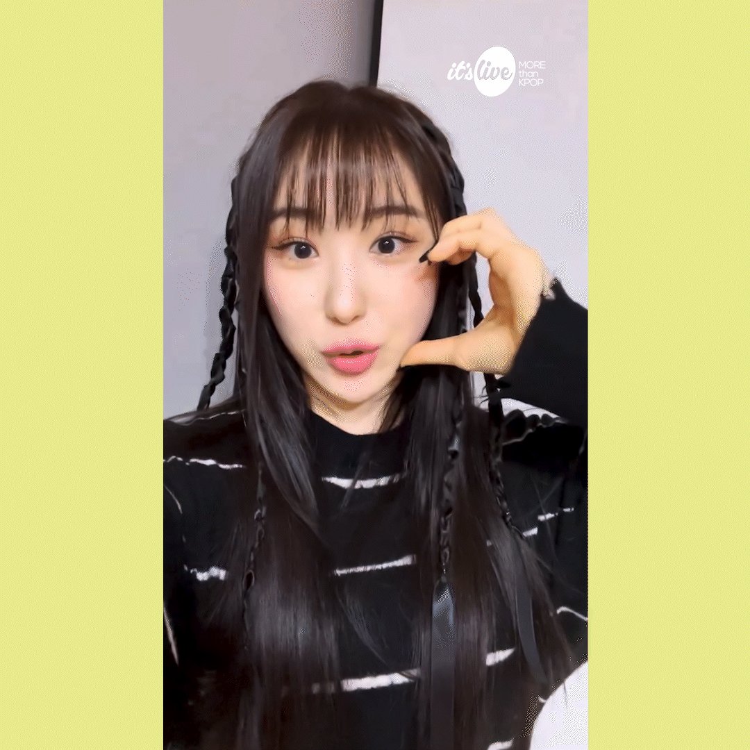 it's Live on Twitter: "이채연의 its Live 퇴근길 캠! 🎥 지금 바로 its Live 틱톡에서 확인하세요! https://bit.ly/3D0st2z ...