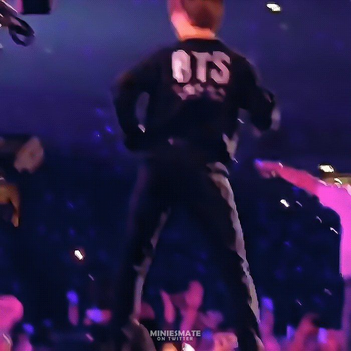 jimin gifs on Twitter: "⇝ https://t.co/ijZbsQmRF1 #JIMIN #지민 #BTS @BTS_twt https://t.co ...