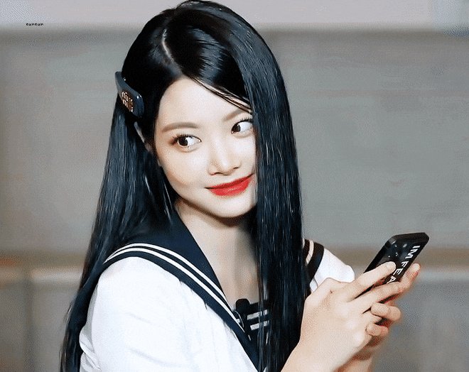 notpannchoa/notpannkpop/notnetizenbuzz on Twitter: "[ notpannchoa ] Do you prefer Le Sserafim's ...