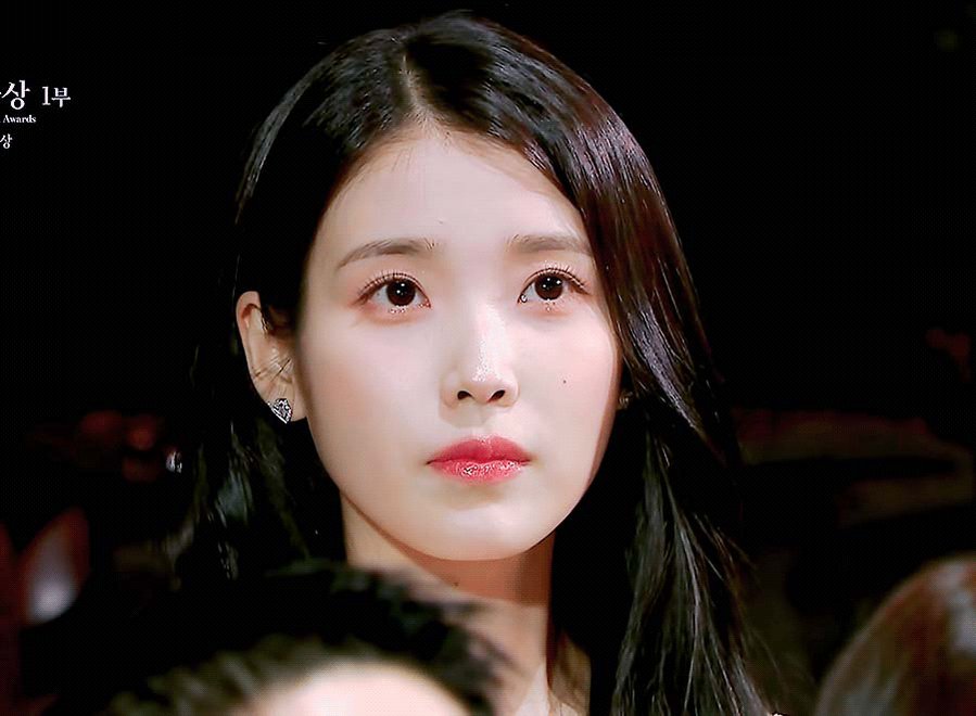 43회 청룡영화제 #아이유 #IU #이지은 https://t.co/PEVexu8TSv #아이유 #iu #이지은 ᴘᴜʀᴘʟᴇ @violetpurple516