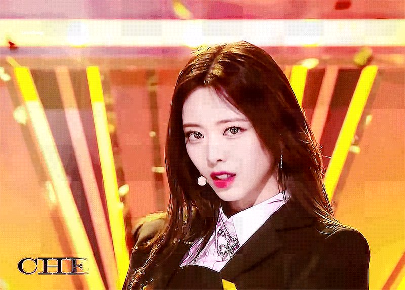 daitzy on Twitter: "RT @lovesong_gif: 221204 #ITZY #있지 #YUNA #유나 https://vo.la/i44IMf https://vo ...