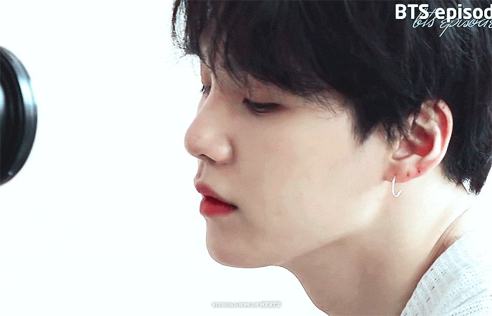 오늘따라 달이 빛나 On Twitter 재회물 더 보고 시픈 장면은요 며주가 잔뜩 취해서 뉹기 집 찾아오는 거요 알콜중독이었던 친부 때문에 끔찍히 싫어하게 된