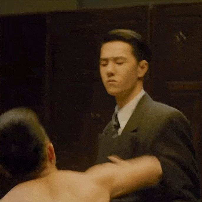 Rose | Wang Yibo 𓃮 on Twitter: "Mr Ye's subordinate yank away that filthy hand grabbing Mr Ye ...