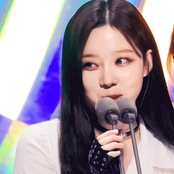 윈터 on Twitter: "RT @s__erene_: 우리 마이들😆 #윈터 #WINTER http://bit.ly/3Ig1fpO http://bit.ly/3Eu4Sr7"