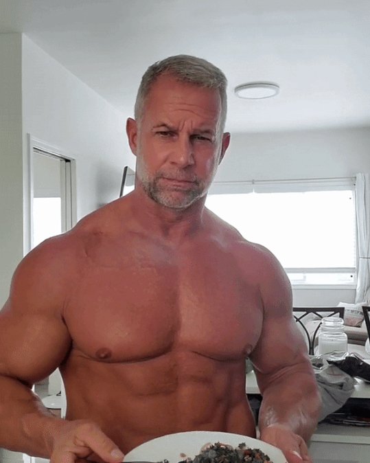 MuscleColtStar (MCS) 57K ️ Thanks on Twitter: "Muscle daddy Mike... Yes daddy I will eat that 😍🤤 ...