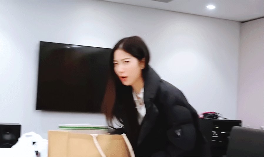 카즈하 아카이브 on Twitter: "RT @KKom_kzkc: #카즈하 https://bit.ly/3zbAD5w https://bit.ly/3TNQIHZ https ...