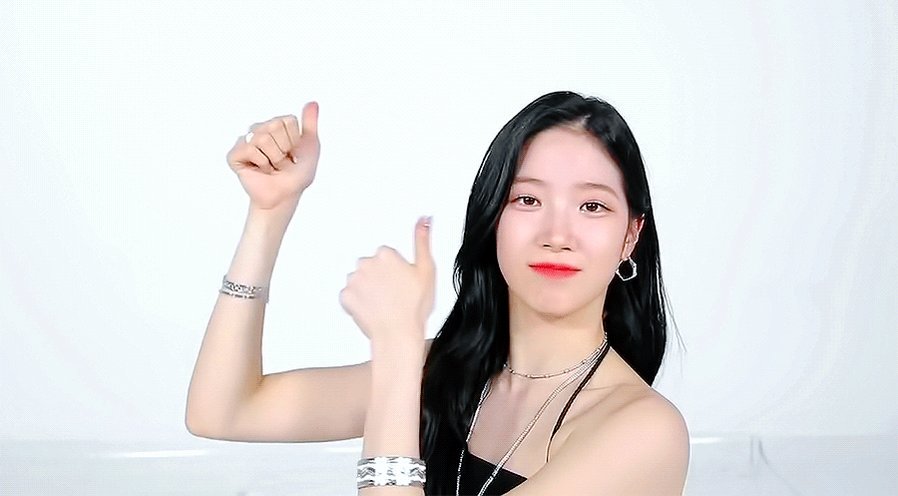 카즈하 아카이브 on Twitter: "RT @KKom_kzkc: #카즈하 https://bit.ly/3BkokEZ https://bit.ly/3BeA3oq"