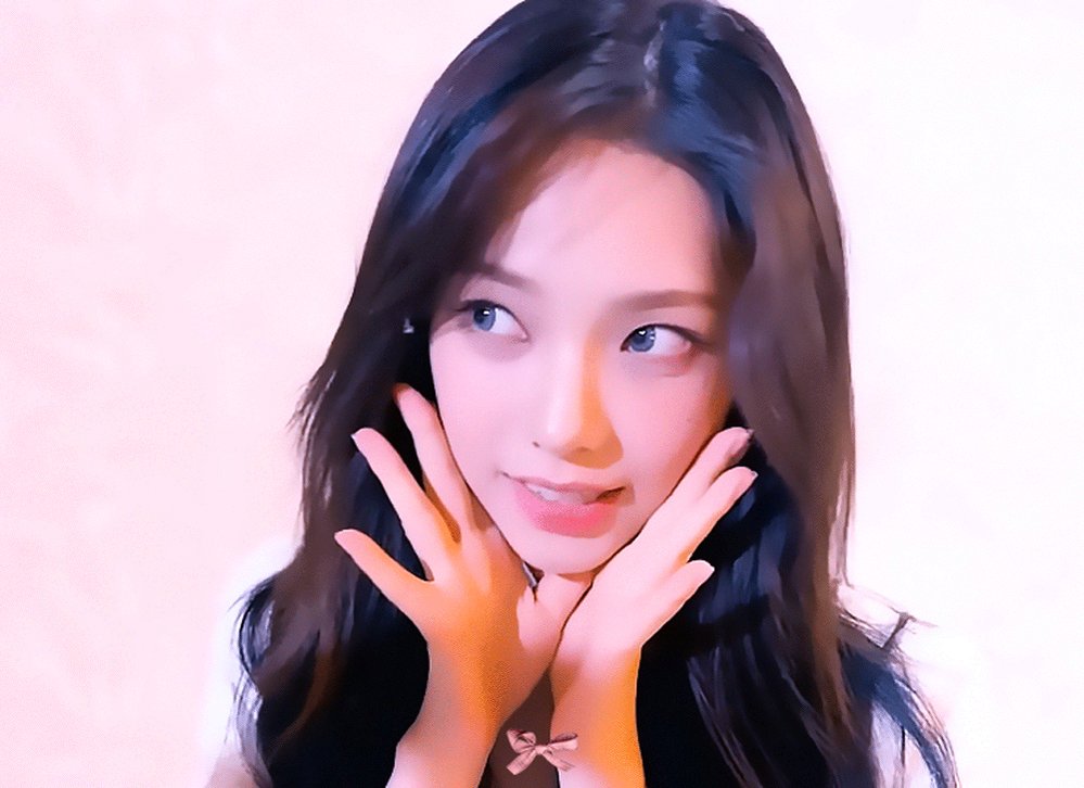 ʏᴜᴢᴀ🎀 on Twitter: "https://zrr.kr/gwhR https://zrr.kr/Deri #KARINA #aespa #카리나 #에스파"