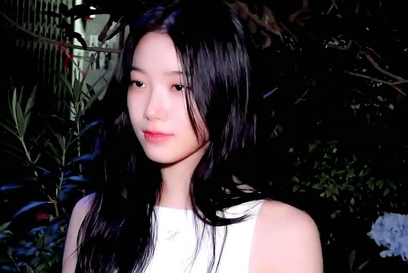 note on Twitter: "#카즈하 #KAZUHA https://blog.kakaocdn.net/dn/bSq28B/btskBKDeKal ...