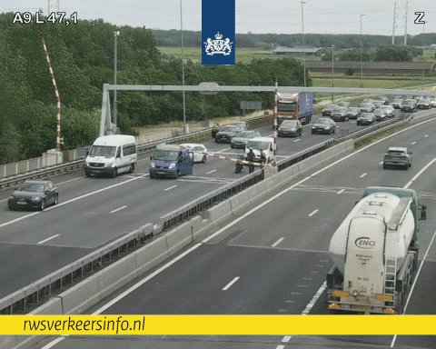 Rijkswaterstaat Verkeersinformatie on Twitter: "De slagboom van de brug over het Zijkanaal C (# ...